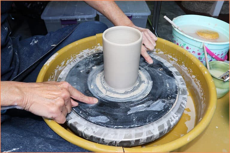 How To Throw Clay On The Pottery Wheel: A Step-by-Step Beginners Guide ...